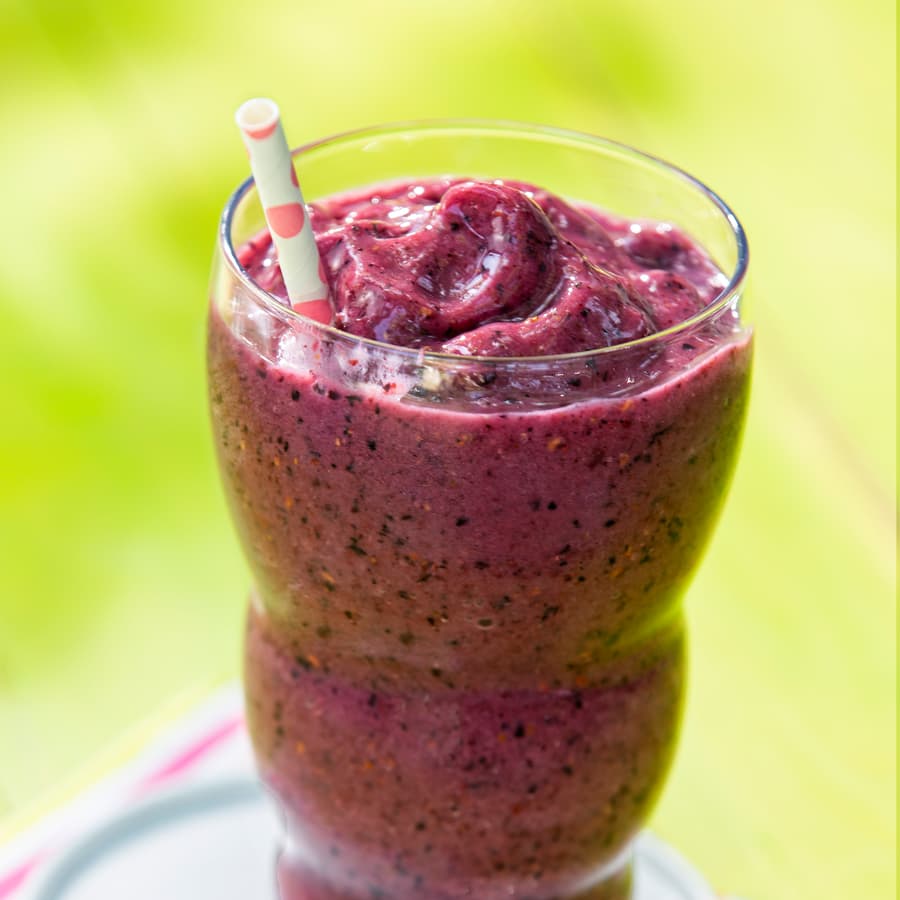 Mixed Berry Smoothie & Almond Milk | Blue Diamond