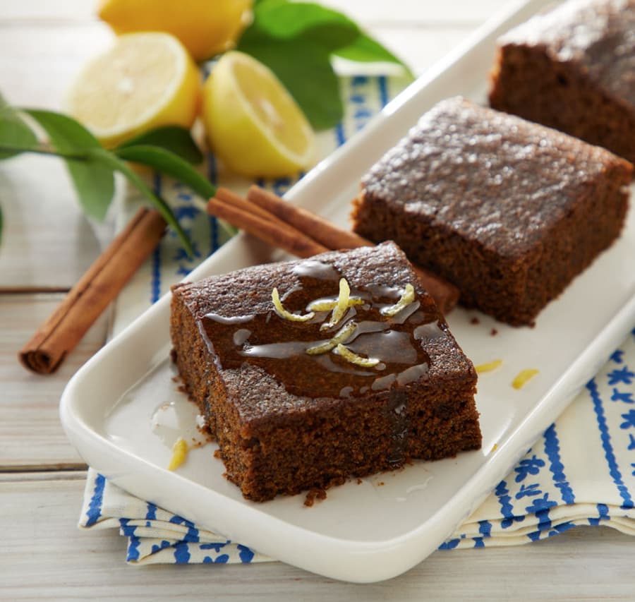 Spicy Gingerbread with Lemon Sauce | Blue Diamond