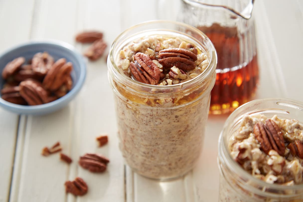 Maple Pecan Overnight Oats | Blue Diamond