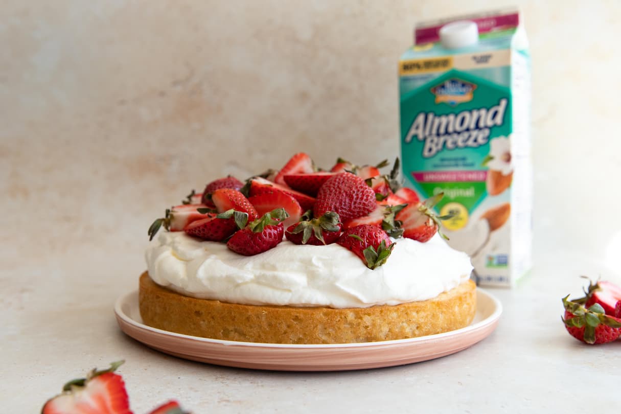 Strawberry Coconut Cake Recipe | Blue Diamond